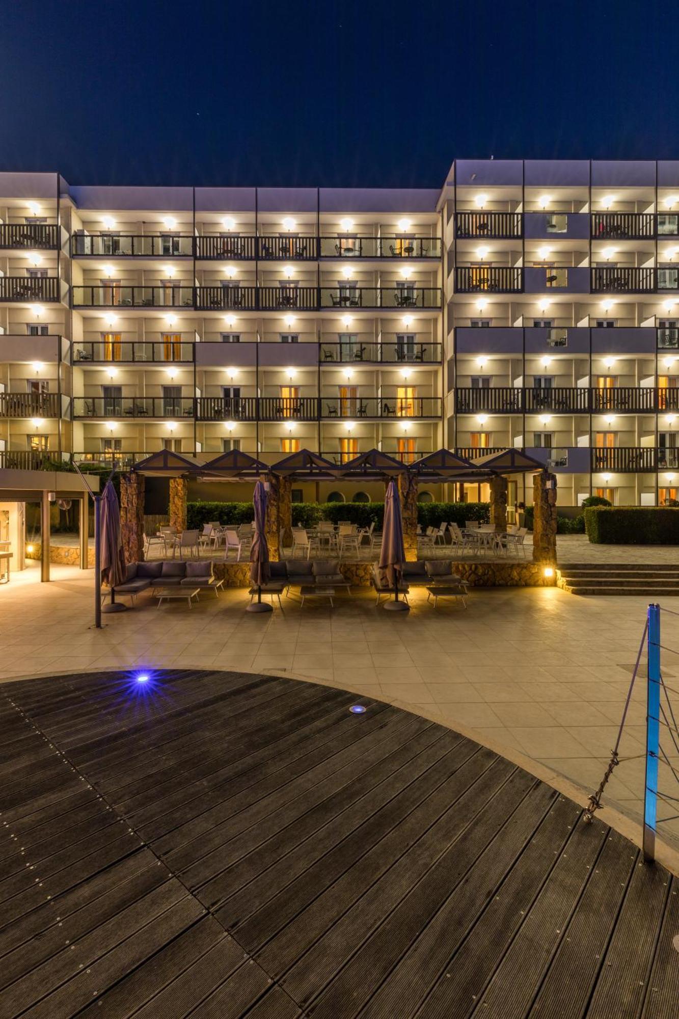 HOTEL ARITI GRAND | ⋆⋆⋆⋆ | KANONI, GREECE | SEASON DEALS FROM €47